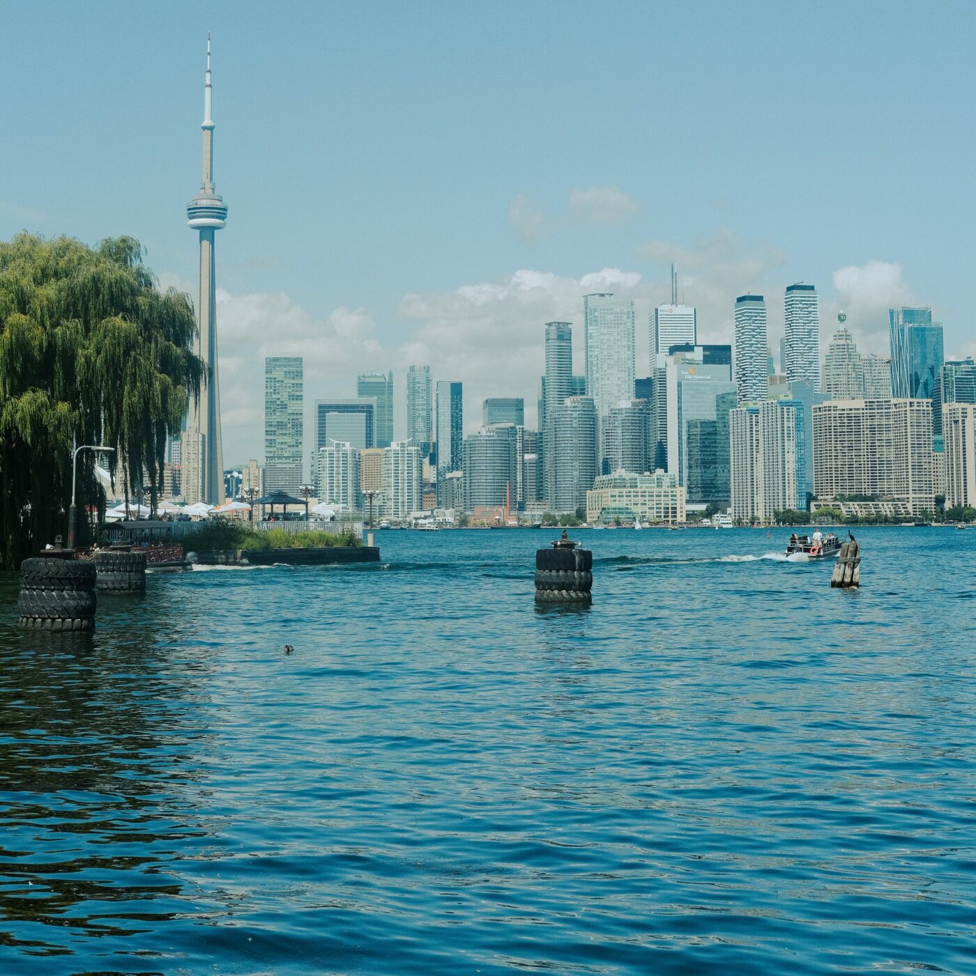 Toronto Inner Harbour Floatables Strategy: Trash Trapping Program ...